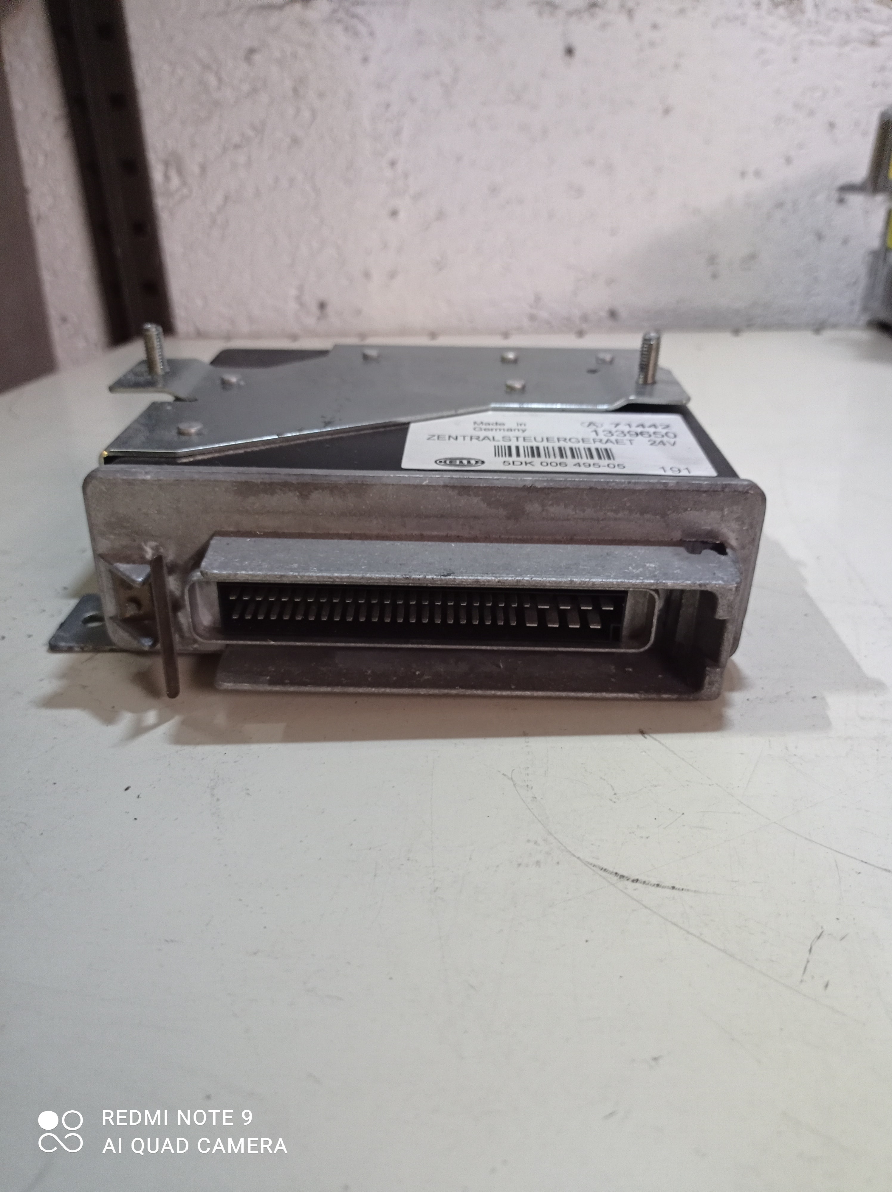 UNITÉ DE CONTRÔLE ÉLECTRONIQUE DE L'ORDINATEUR CENTRAL ECU | Groupe Duclos