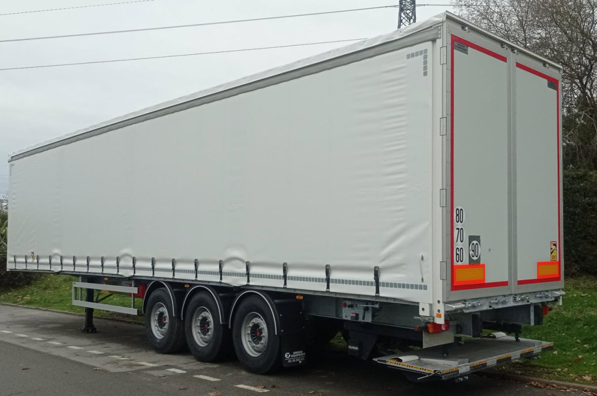 Semi-remorque bâchée 3 essieux neuve - Disponible immédiatement | Groupe Duclos